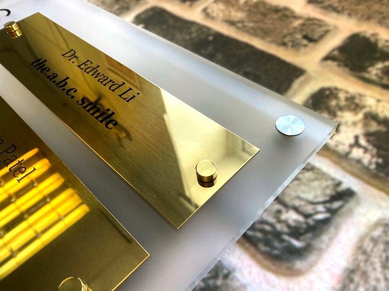 Personalised Vintage Brass Nameplate Signs and Plaques